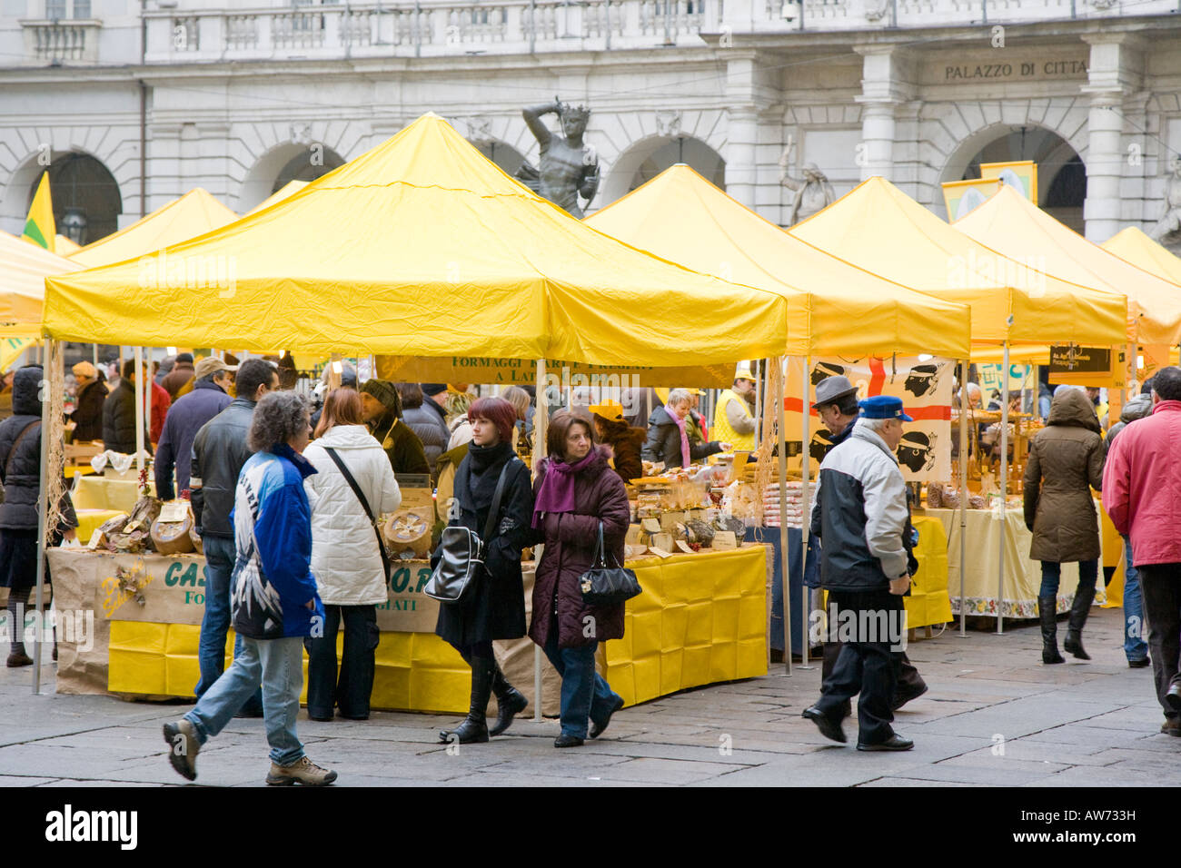 Shoppers at an organic and specialist food market Turin Italy Stock ...
