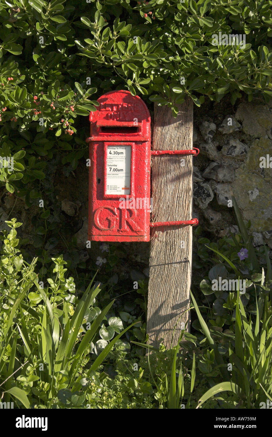 George v post box hi-res stock photography and images - Alamy