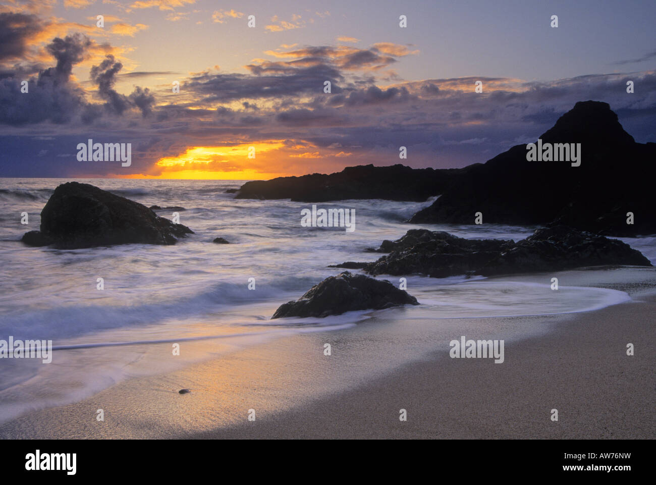 Stormy sunset at Bodega Head Beach in Sonoma Coast State Beaches ...