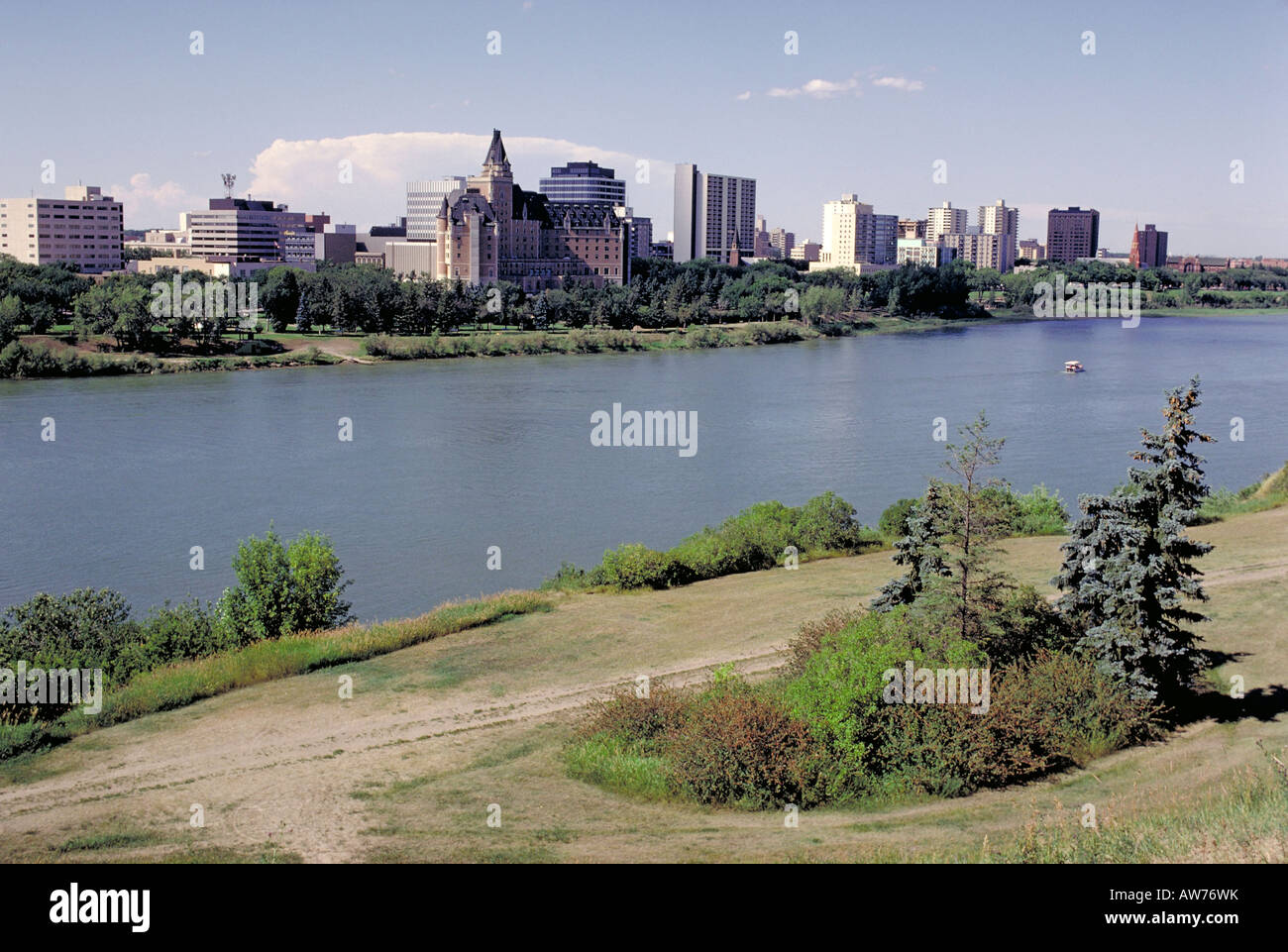 Elk123 1188 Canada Saskatchewan Saskatoon city from across South ...