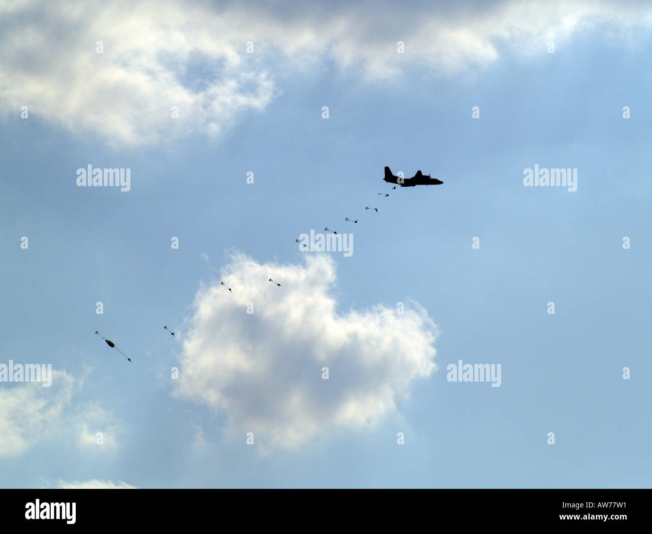 Parachute Lines High Resolution Stock Photography and Images - Alamy