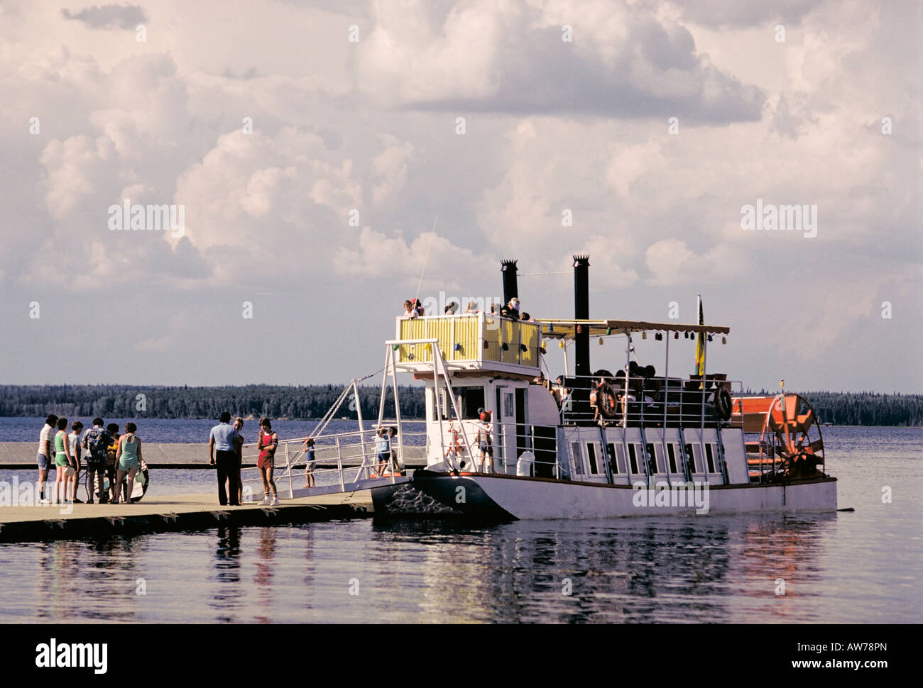Elk123 1310 Canada Saskatchewan Prince Albert NP Lake Waskesiu ...