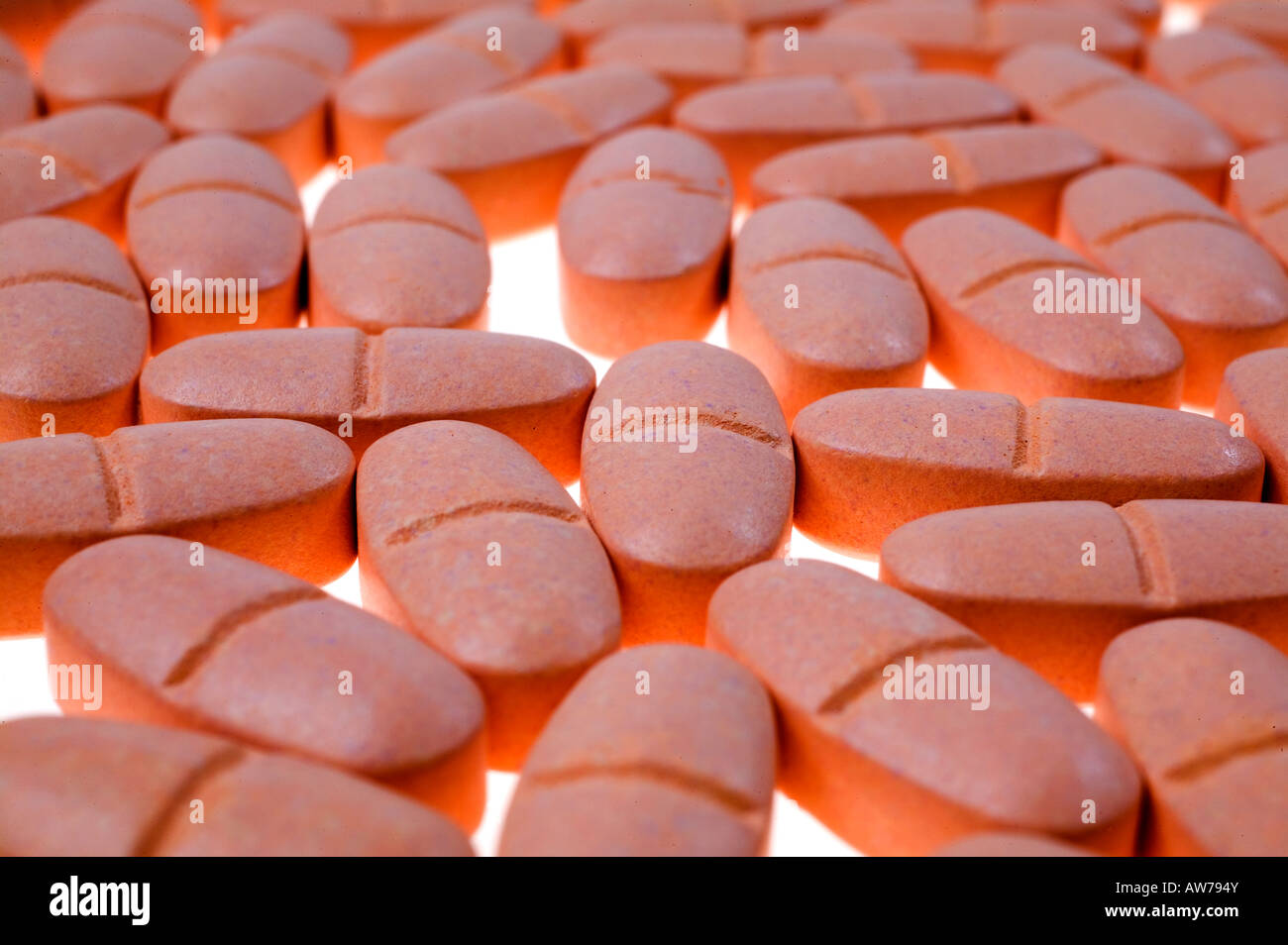Tabletten bittere Pillen Stock Photo - Alamy