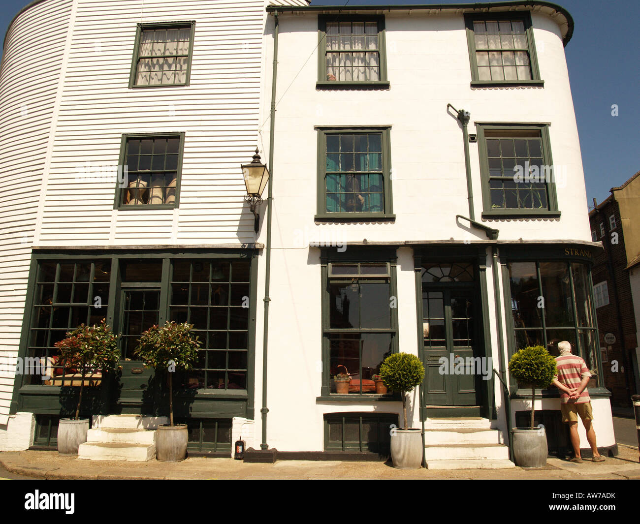 Corner pillar hi-res stock photography and images - Alamy