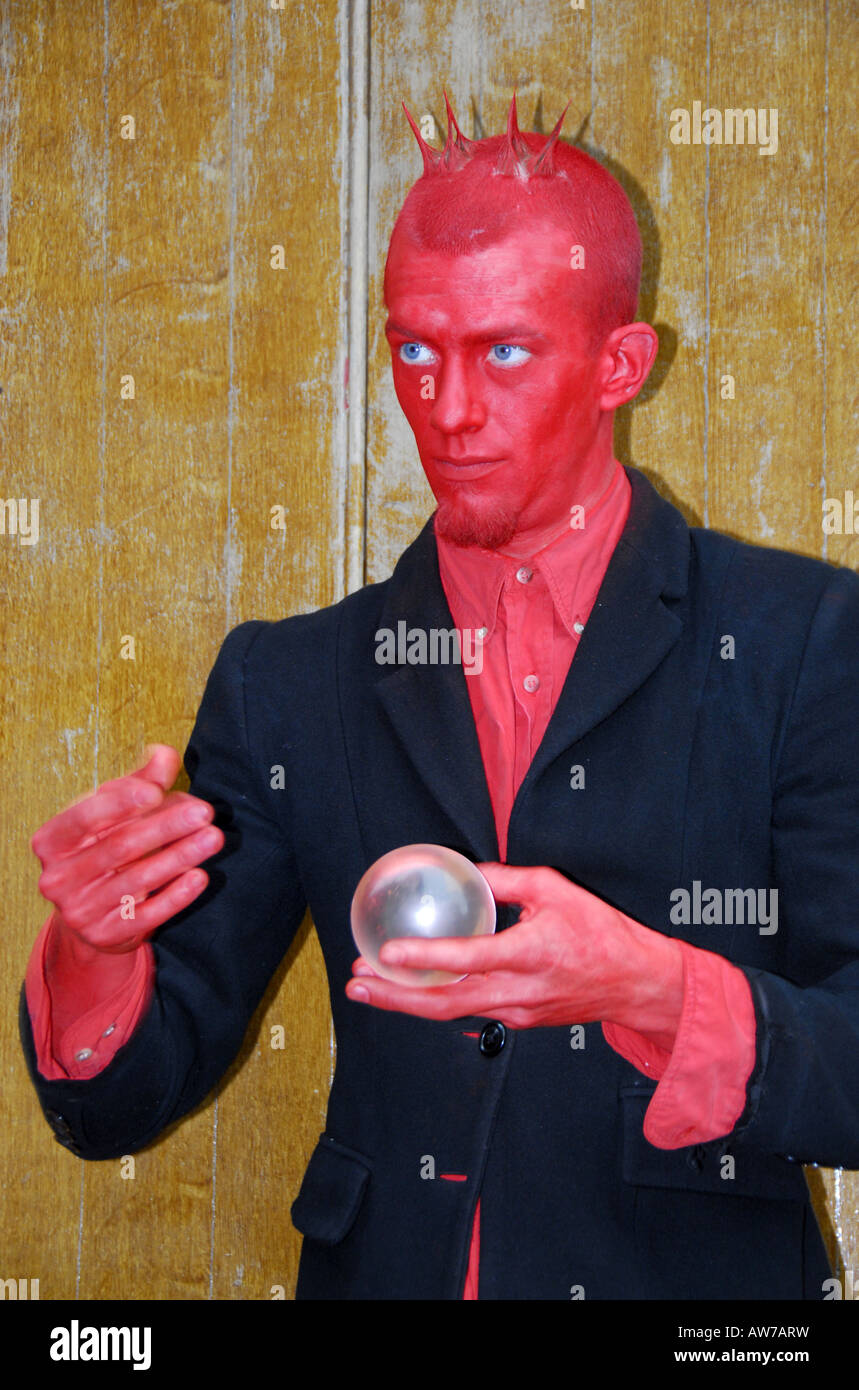 Crystal sphere street performer in Edinburgh Fringe Festival Stock ...