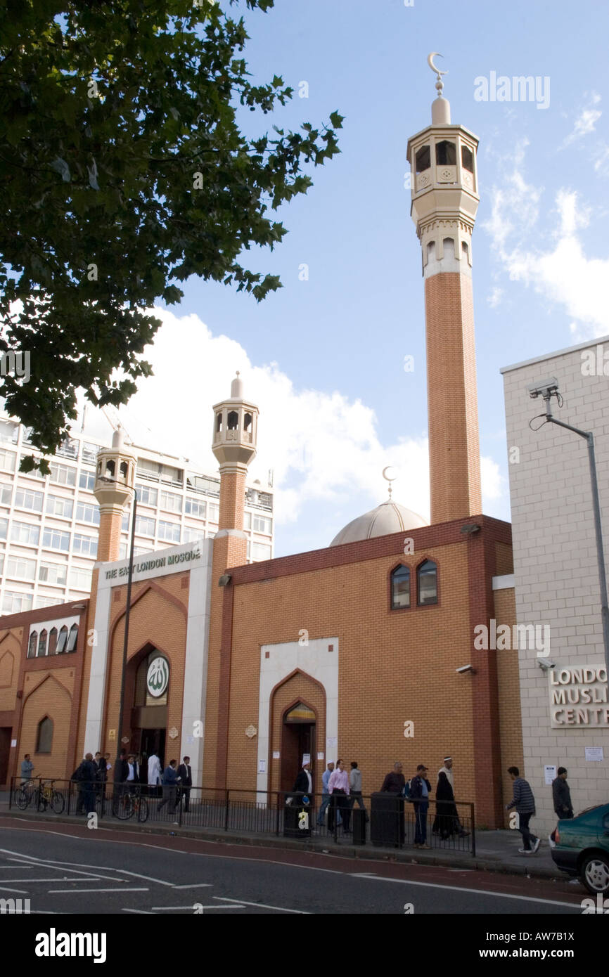 Mosque place of islamisc religious worship in Whitechapel E1 Tower ...