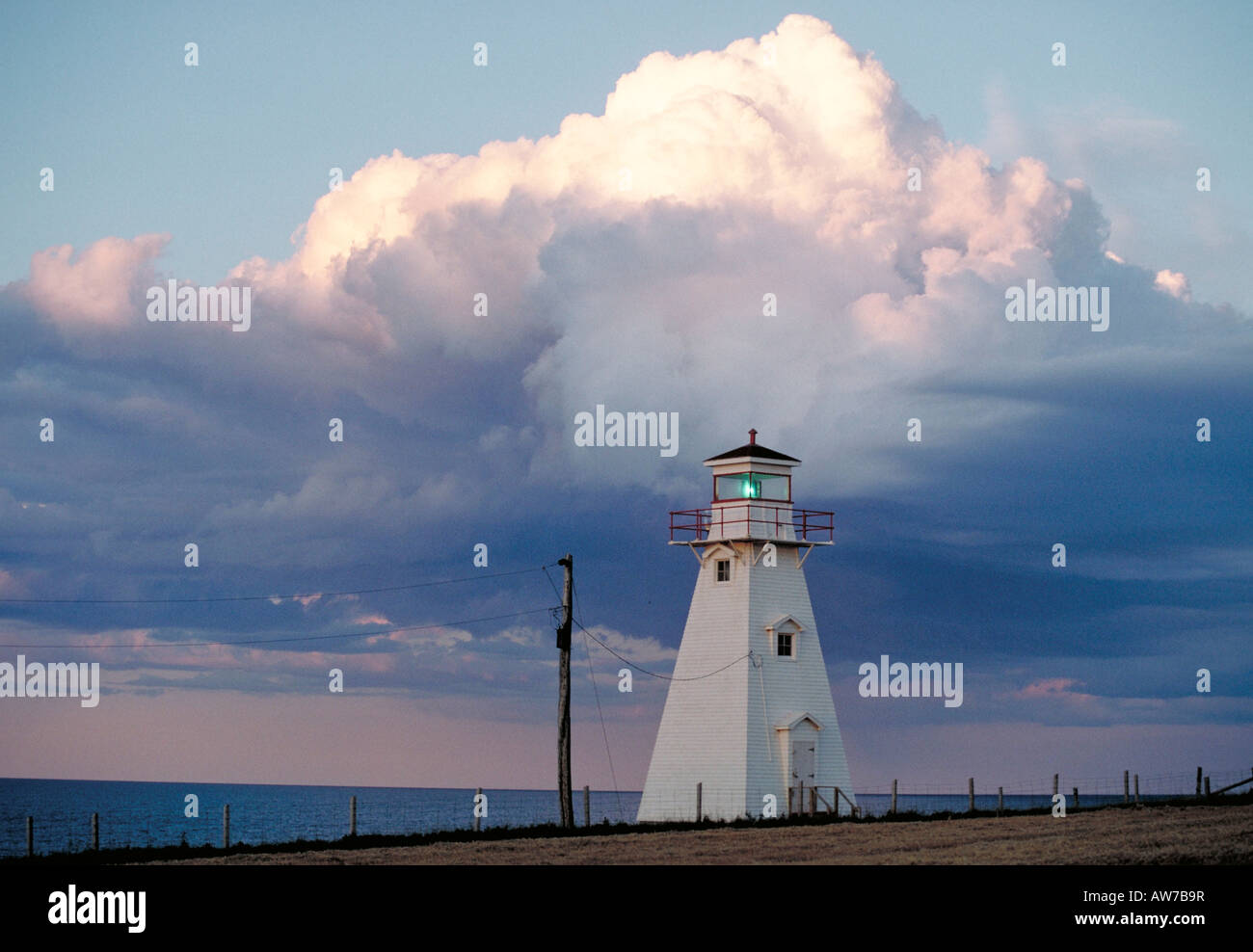 Elk126 5507 Canada Prince Edward Island Cape Tryon lighthouse Stock ...