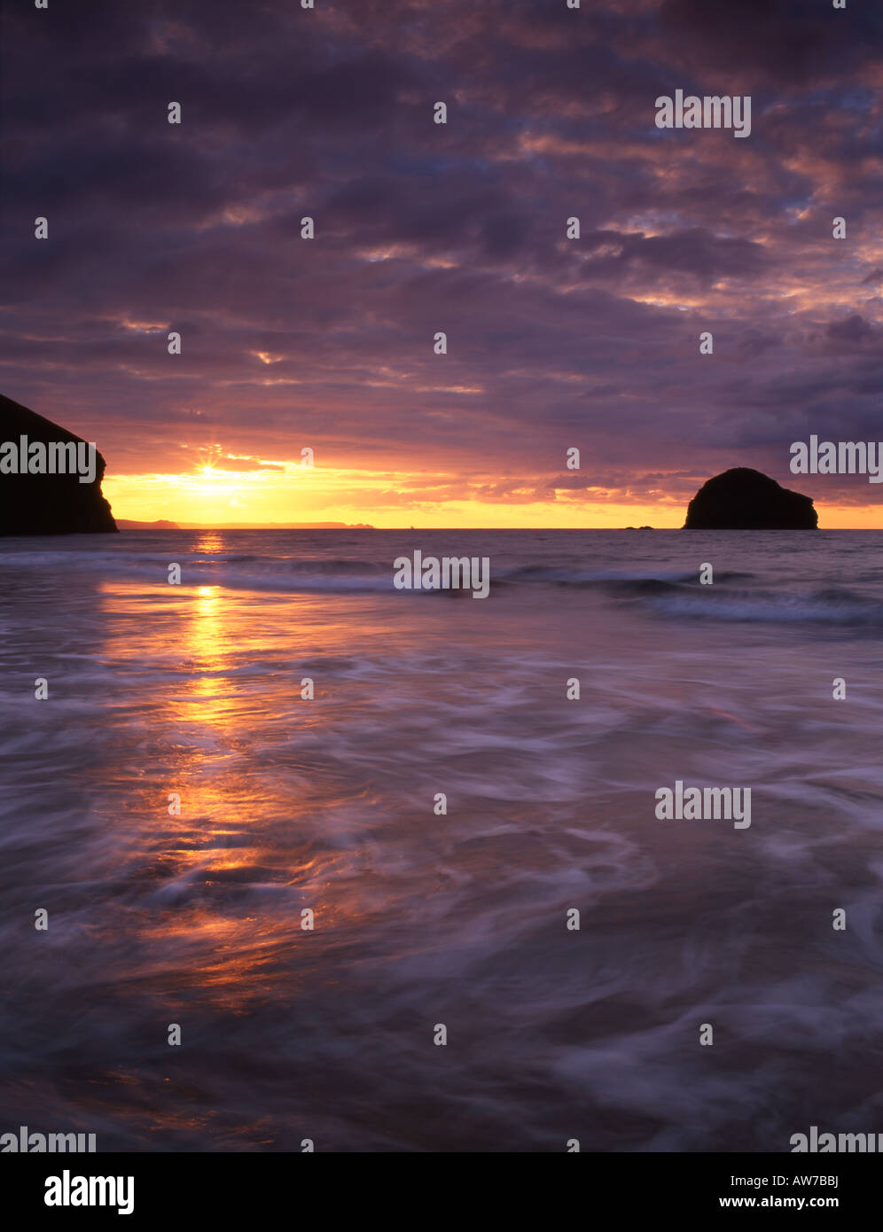 Sunset, Trebarwith Strand, Cornwall, UK Stock Photo - Alamy