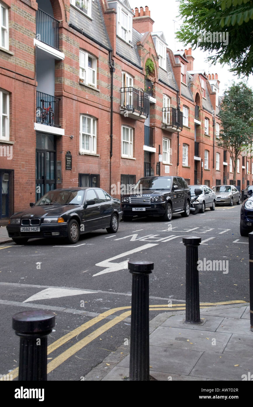 Poor housing tower hamlets east hi-res stock photography and images - Alamy