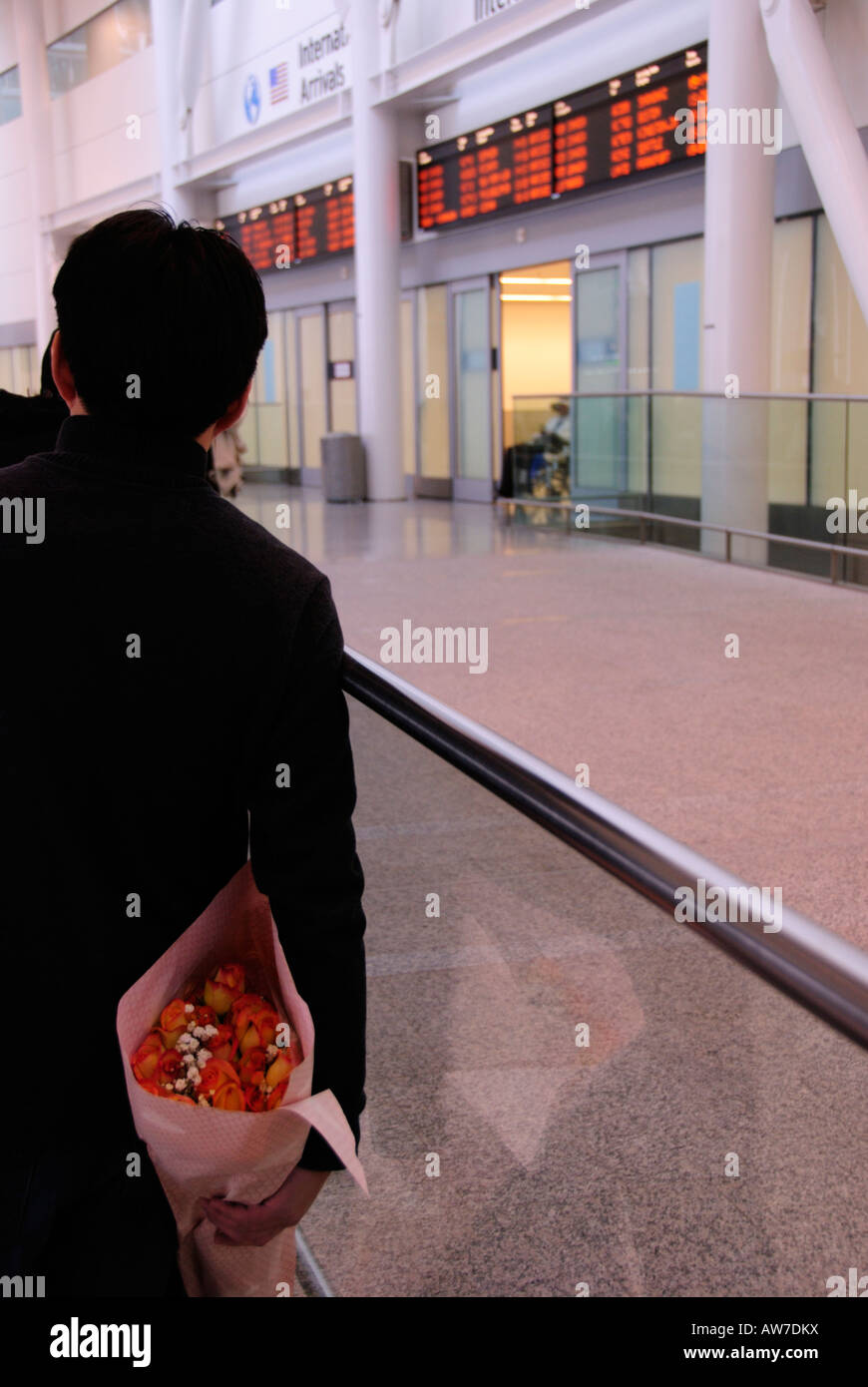 Airport ramp hi-res stock photography and images - Alamy