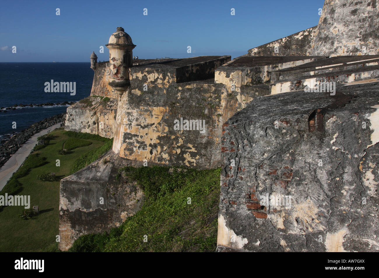 Sentry box El Morro fort historic puerto rico Stock Photo - Alamy