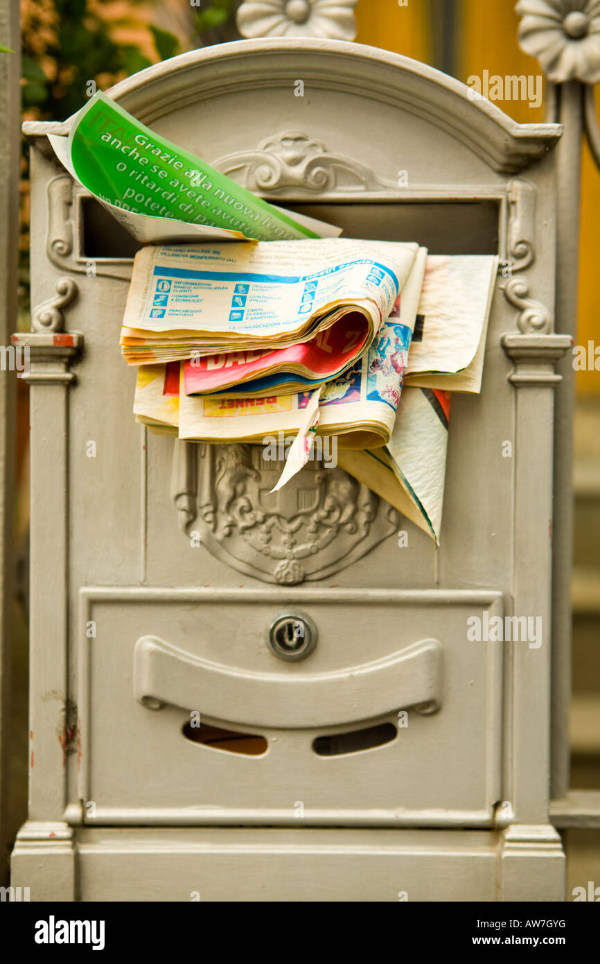 Italian mailboxes hi-res stock photography and images - Alamy