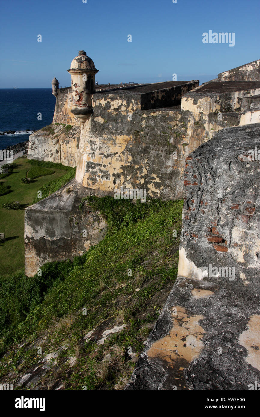 Sentry box El Morro fort historic puerto rico Stock Photo - Alamy