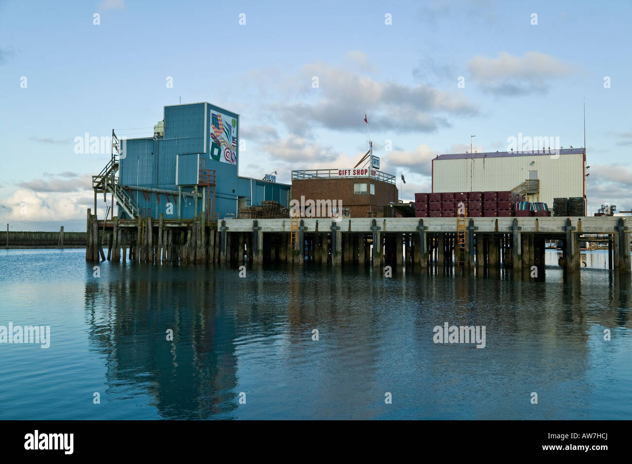 Commercial wharf hi-res stock photography and images - Alamy