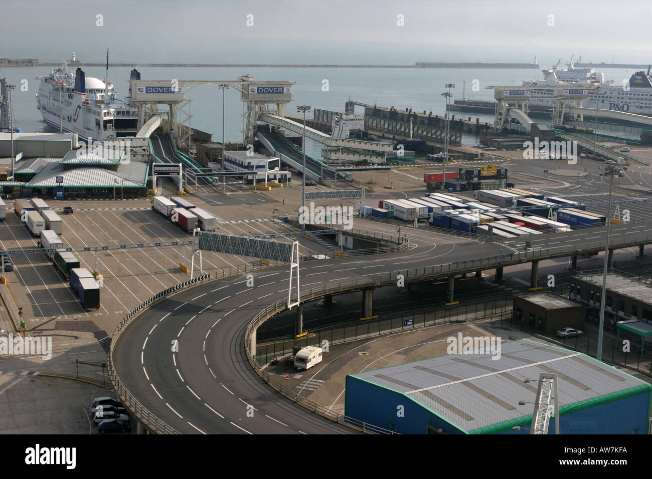 Trucks at dover hi-res stock photography and images - Alamy