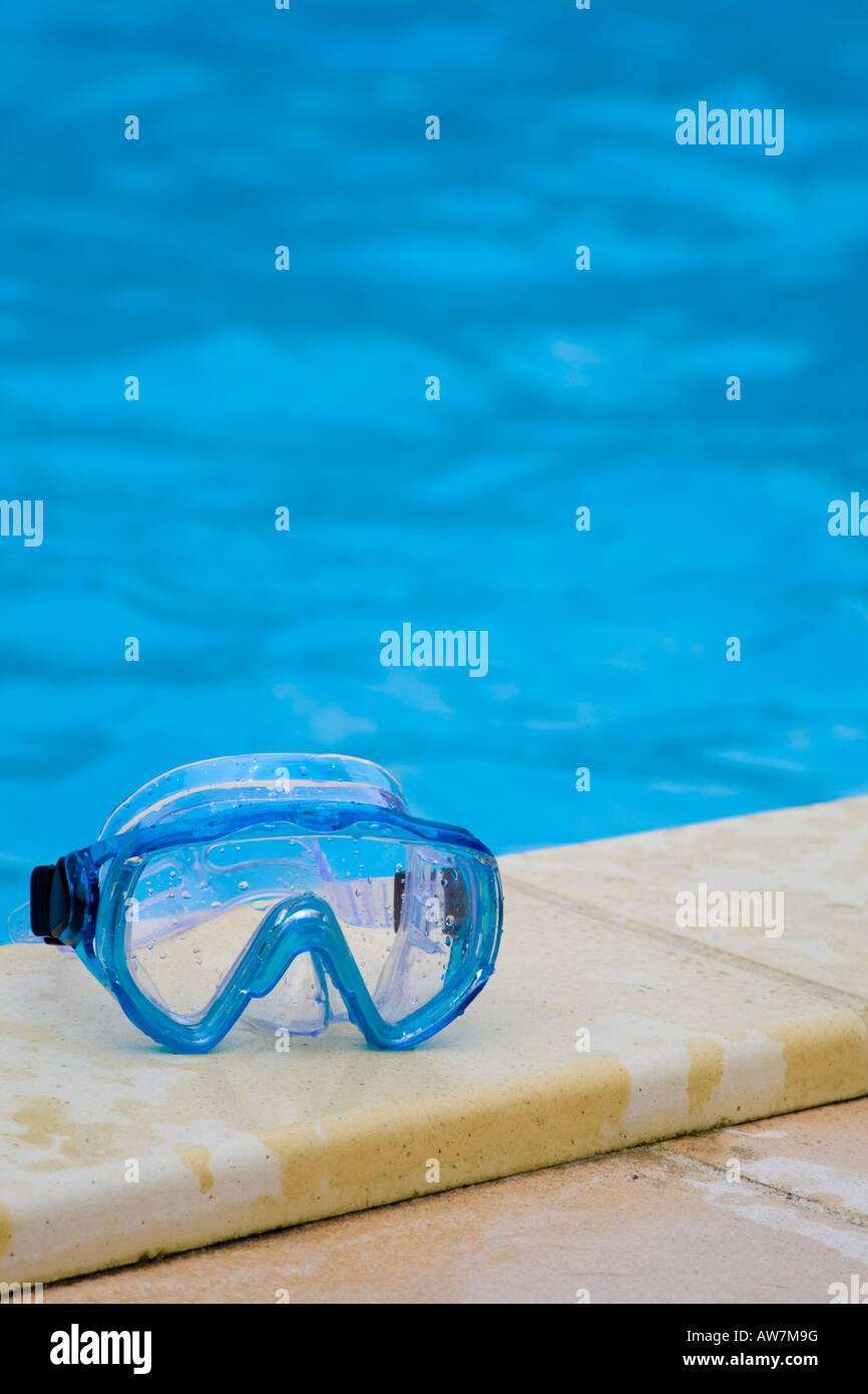 Pool close end of summer hi-res stock photography and images - Alamy