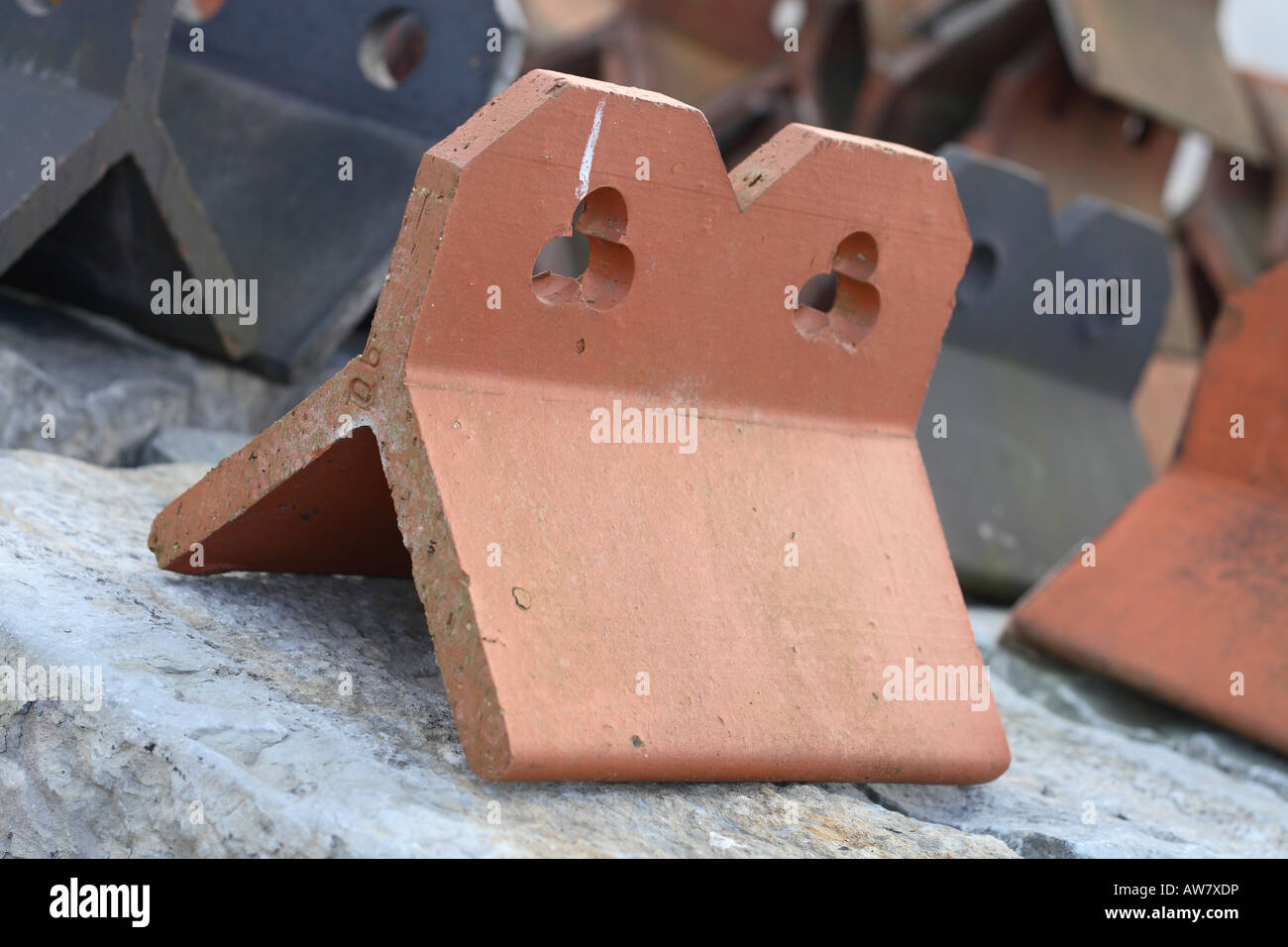 Ridge tile reuse hi-res stock photography and images - Alamy