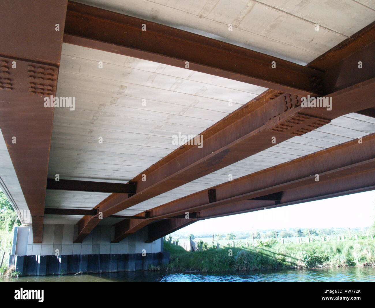 Modern plinth hi-res stock photography and images - Alamy