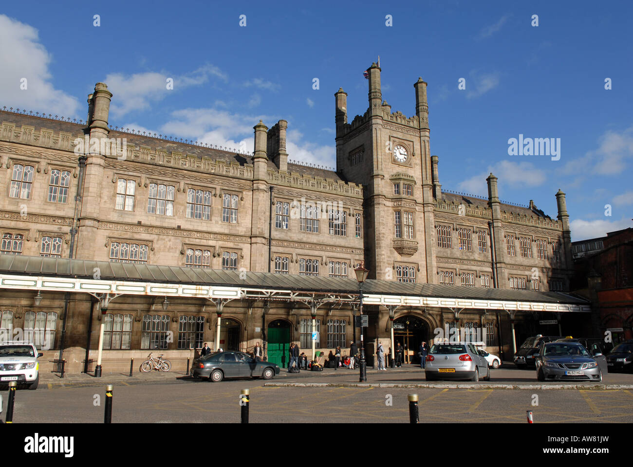 Shrewsbury railway station hi-res stock photography and images - Alamy