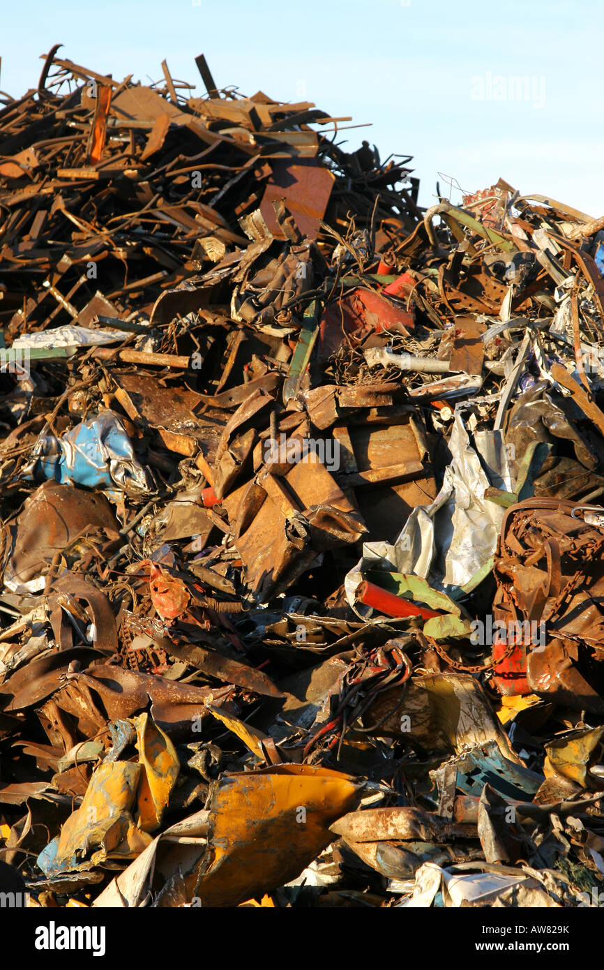 Heaps of scrap metal Stock Photo - Alamy