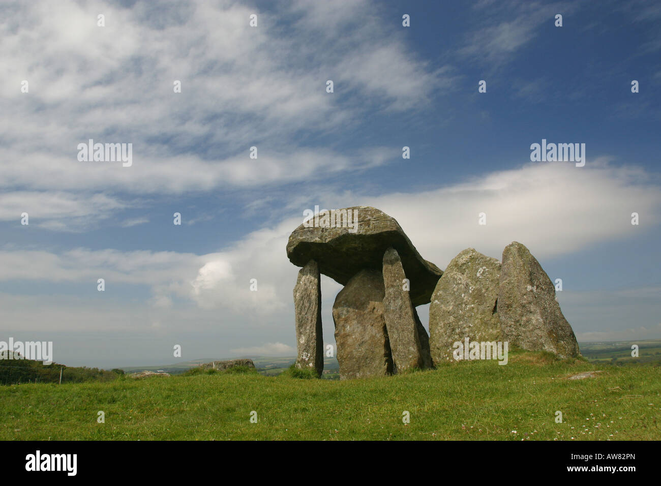 Pentre ifan cromlech hi-res stock photography and images - Alamy