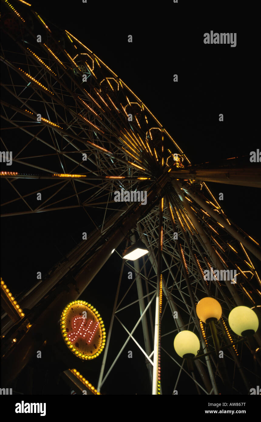 Nottingham Goose Fair ferris wheel Stock Photo - Alamy