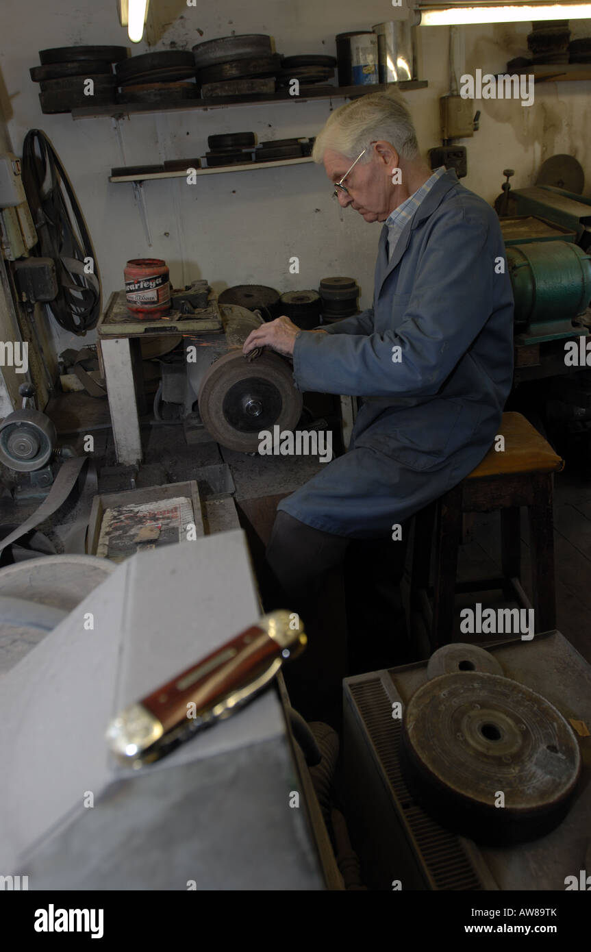Stan Shaw Cultlery Craft Workshop Sheffield Stock Photo - Alamy