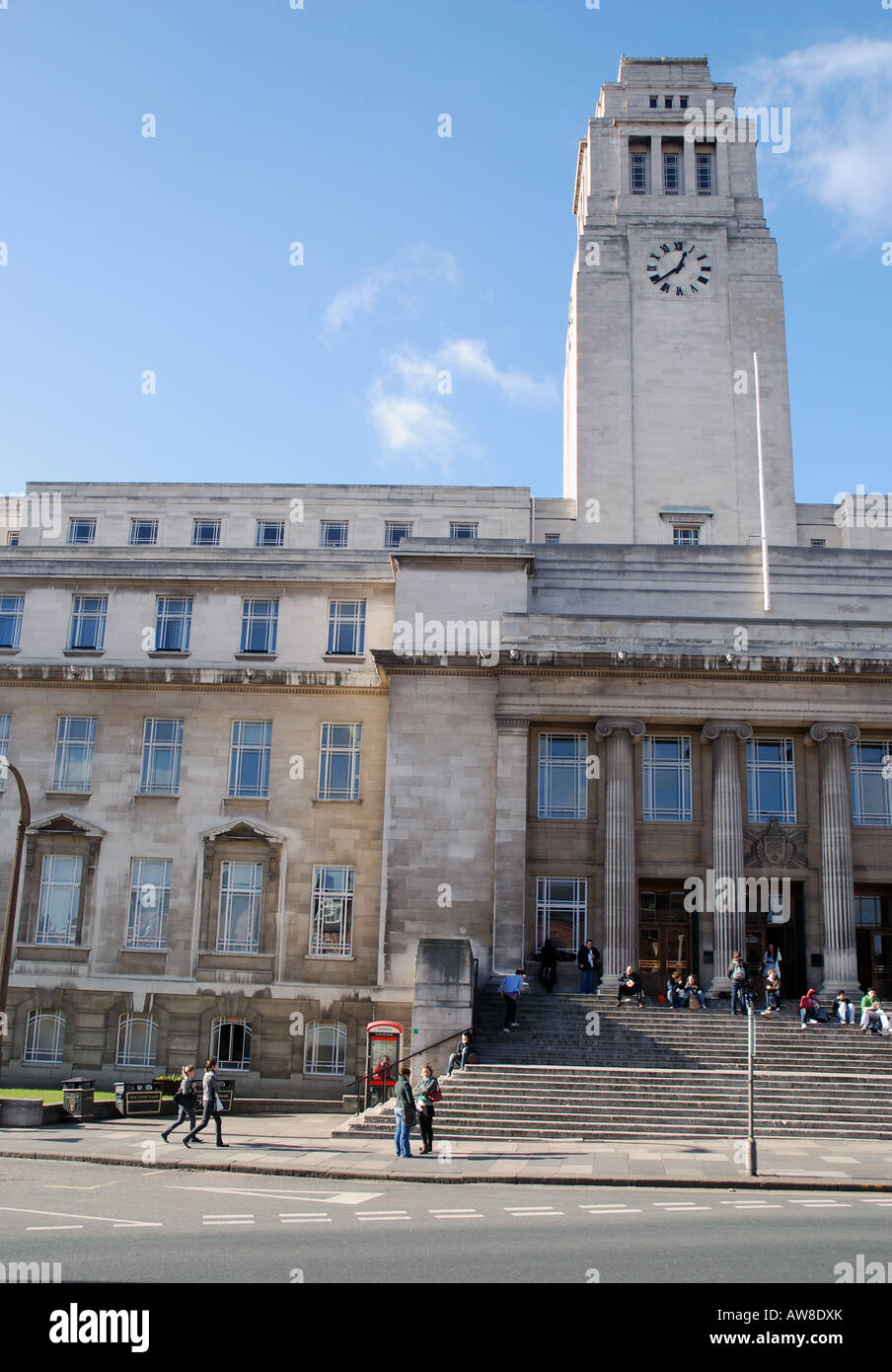 University of leeds parkinson building hi-res stock photography and ...