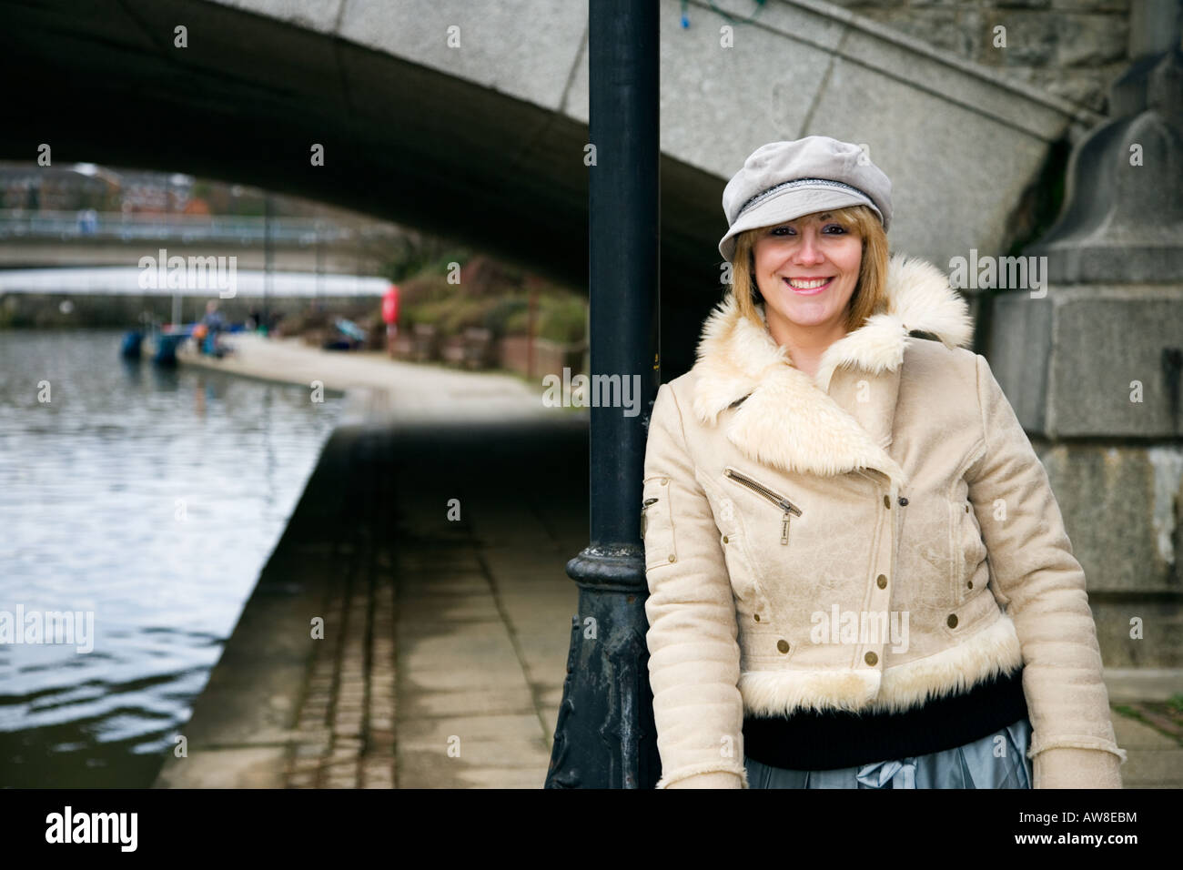 A girl poses by the river hi-res stock photography and images - Alamy