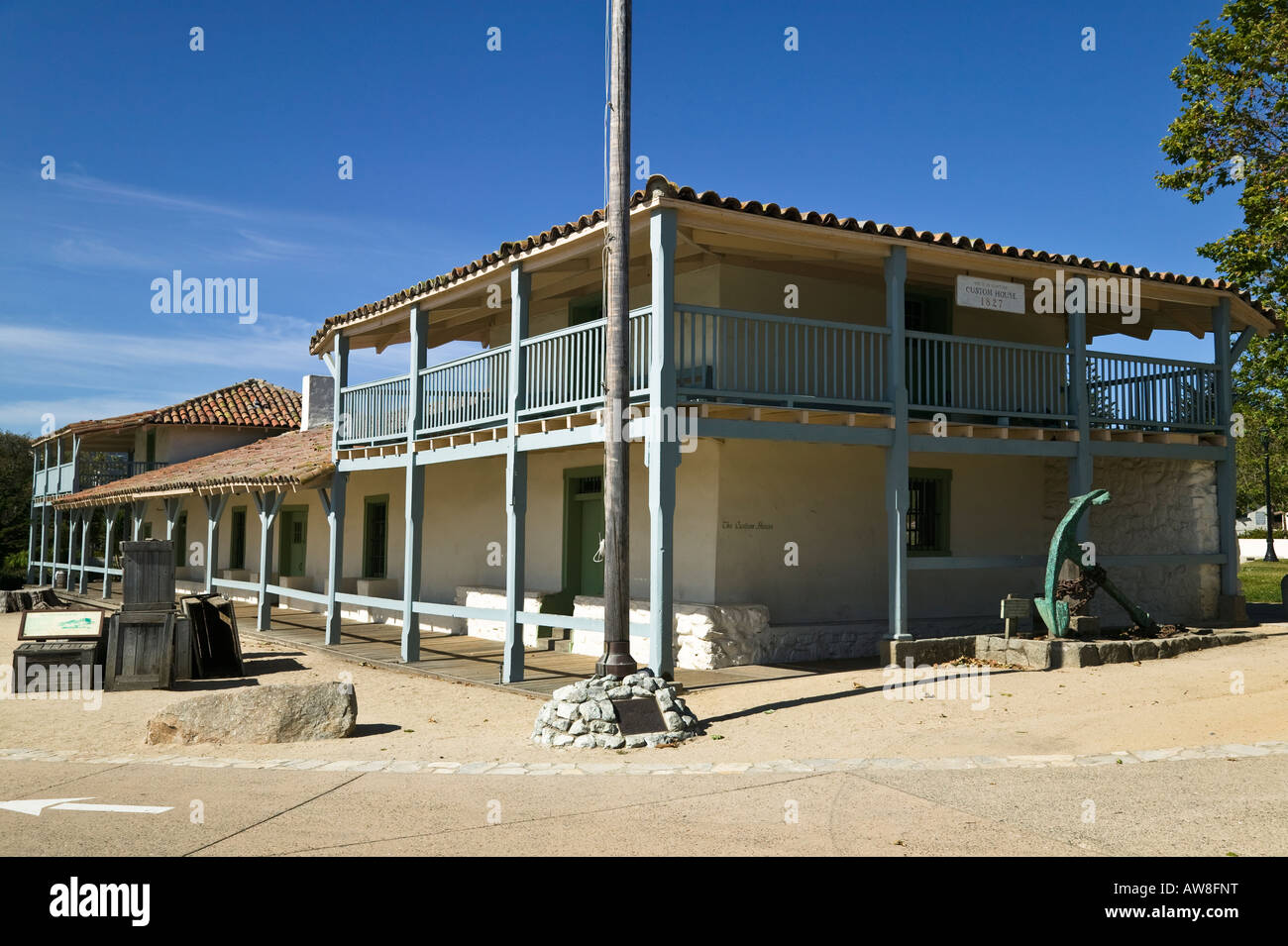 Custom house monterey state historic hi-res stock photography and ...