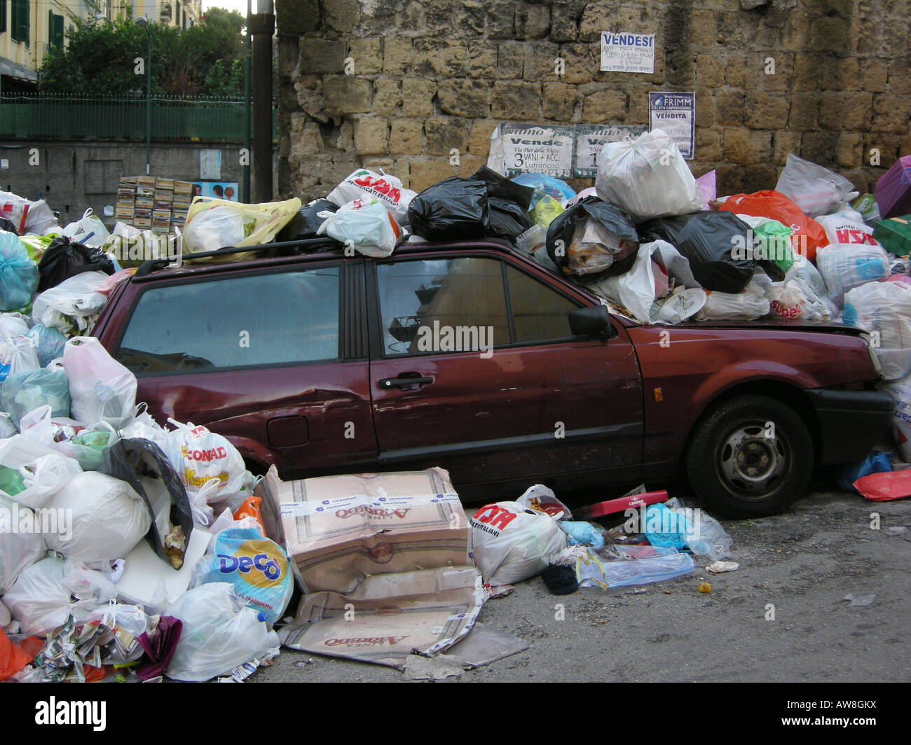 Monnezzopoli hi-res stock photography and images - Alamy