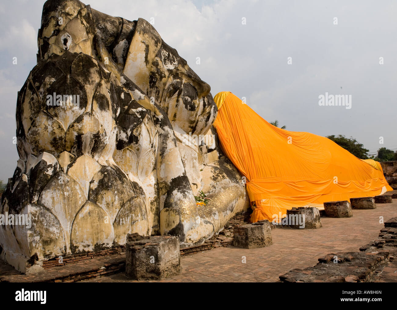 Giant Reclining Buddha With Safron Robe Ancient City Of Ayuthaya ...