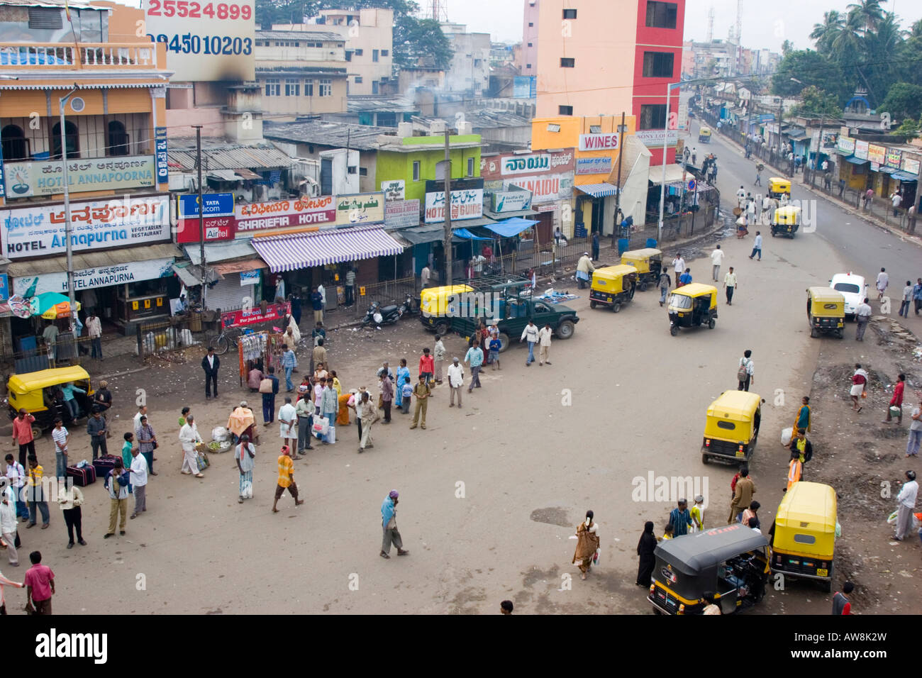 The busy market area of Bangalore India Stock Photo - Alamy