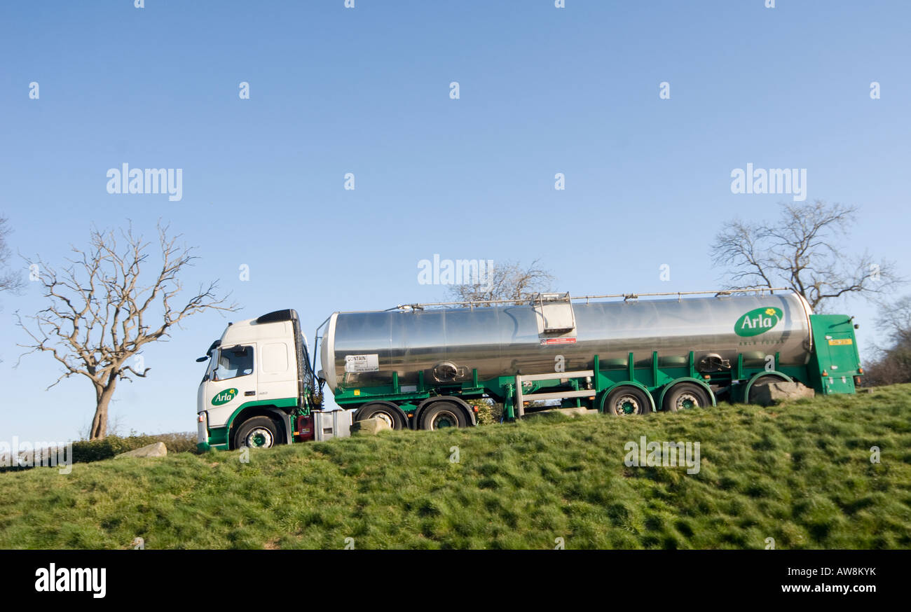 Milk tanker farm hi-res stock photography and images - Alamy