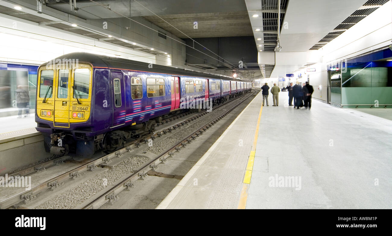 first capital connect class 319 train at st pancras railway station london england Stock Photo ...