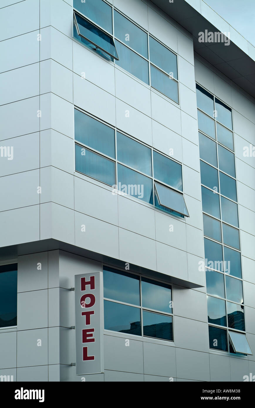 Contemporary hotel architecture hi-res stock photography and images - Alamy