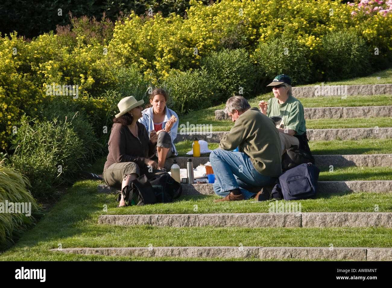 Group of people all ages hi-res stock photography and images - Alamy