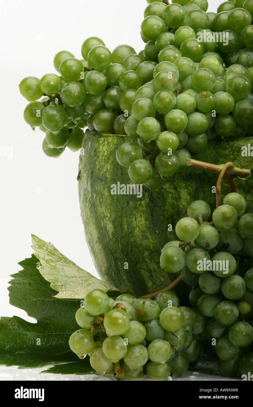 Grapes images hi hi-res stock photography and images - Alamy