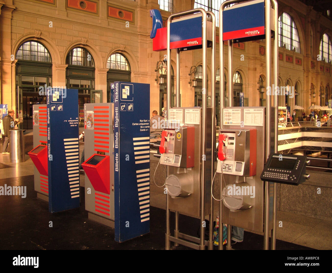 Automated rail travel ticket machines hi-res stock photography and ...