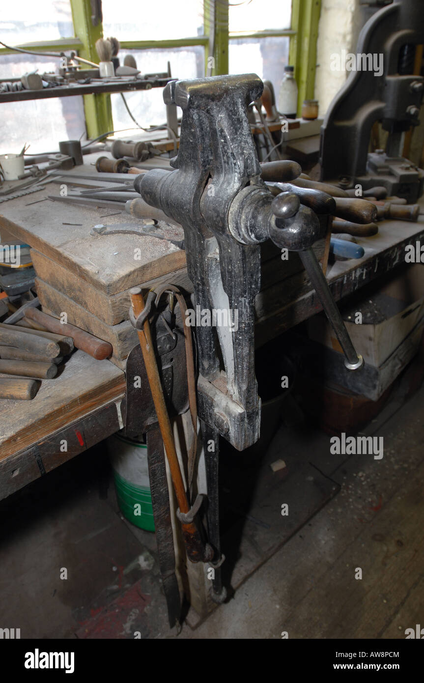Stan Shaw Cultlery Craft Workshop Sheffield Stock Photo - Alamy