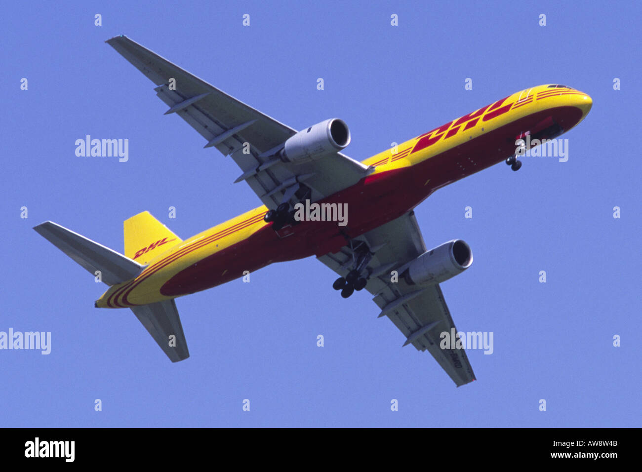 Dhl boeing 757 cargo aircraft hi-res stock photography and images - Alamy