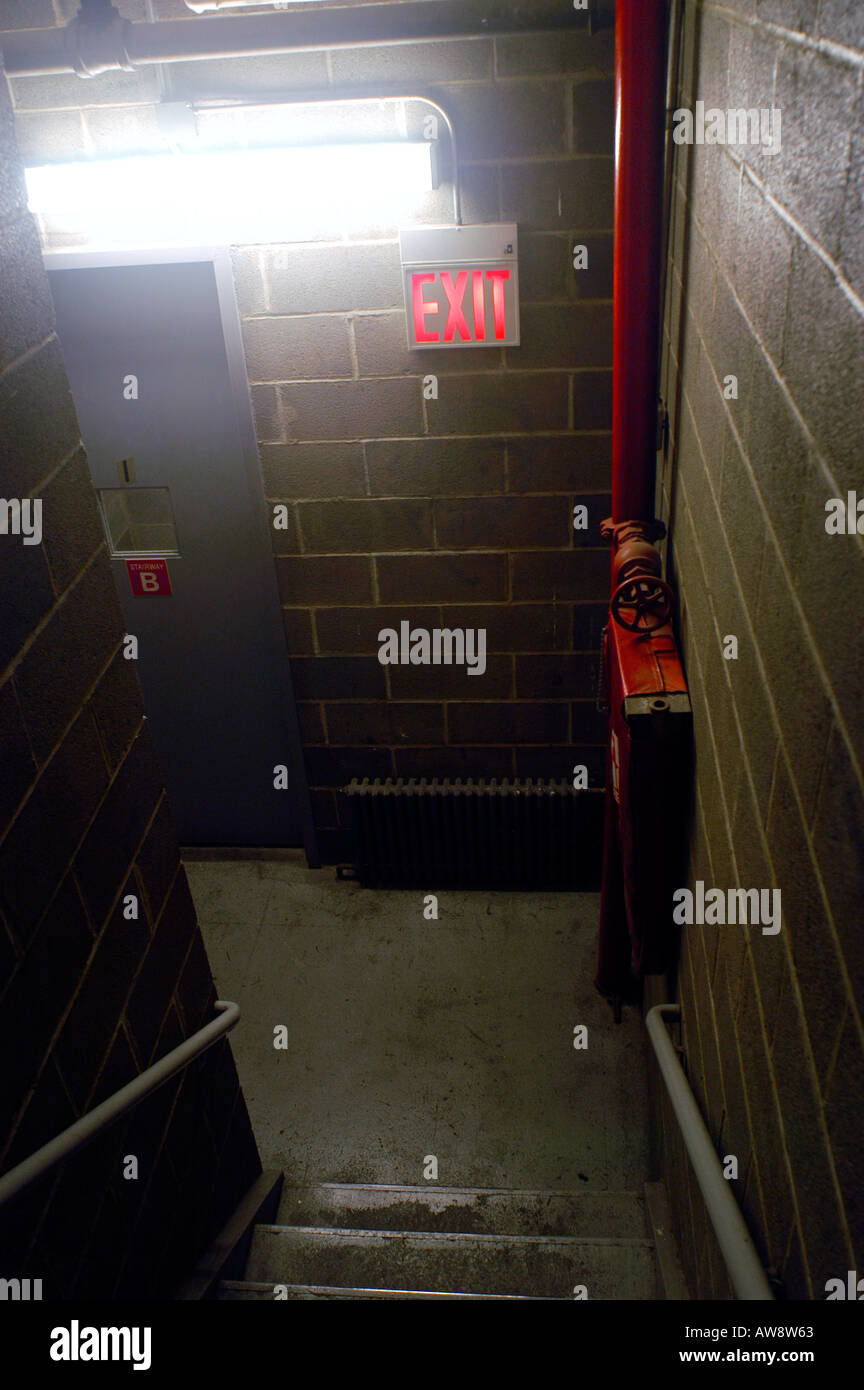 Usa emergency exit sign hi-res stock photography and images - Alamy