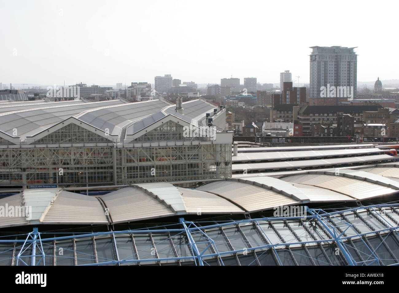 Architecture in Waterloo area including Eurostar and Victorian roof ...