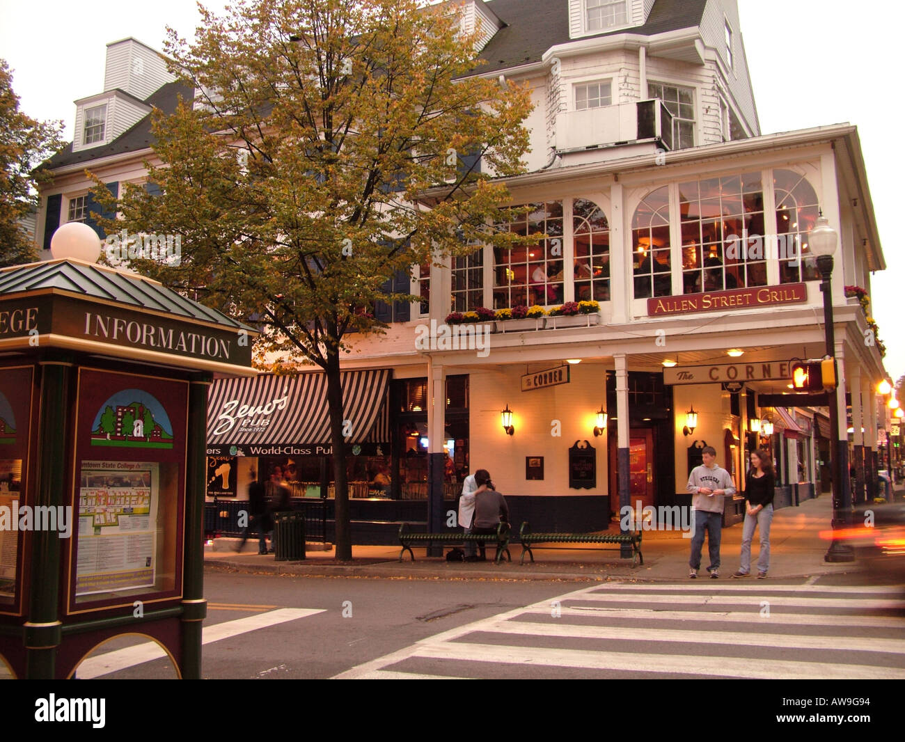 Pennsylvania main street community hi-res stock photography and images ...
