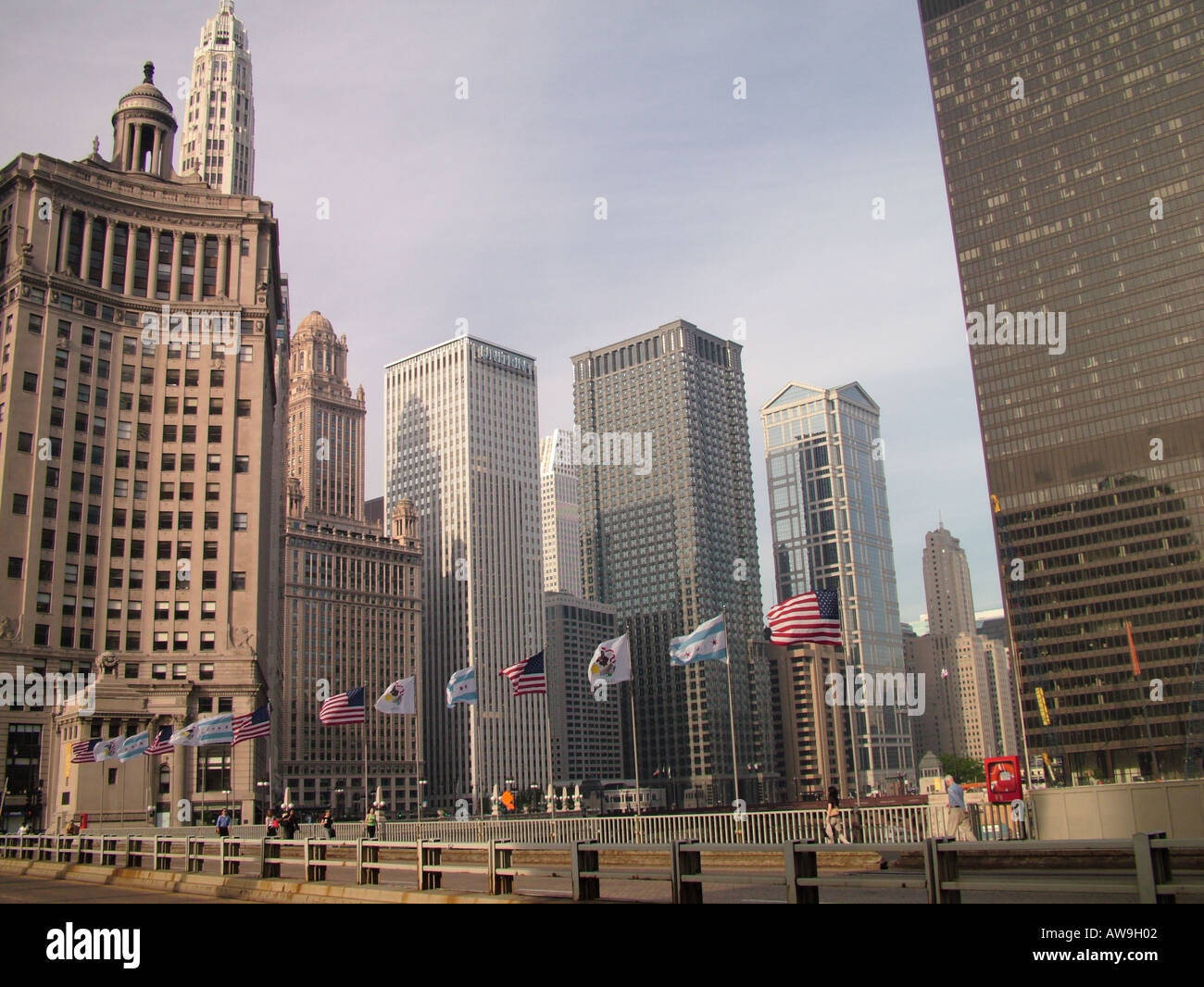 Chicago avenue west town hi-res stock photography and images - Alamy