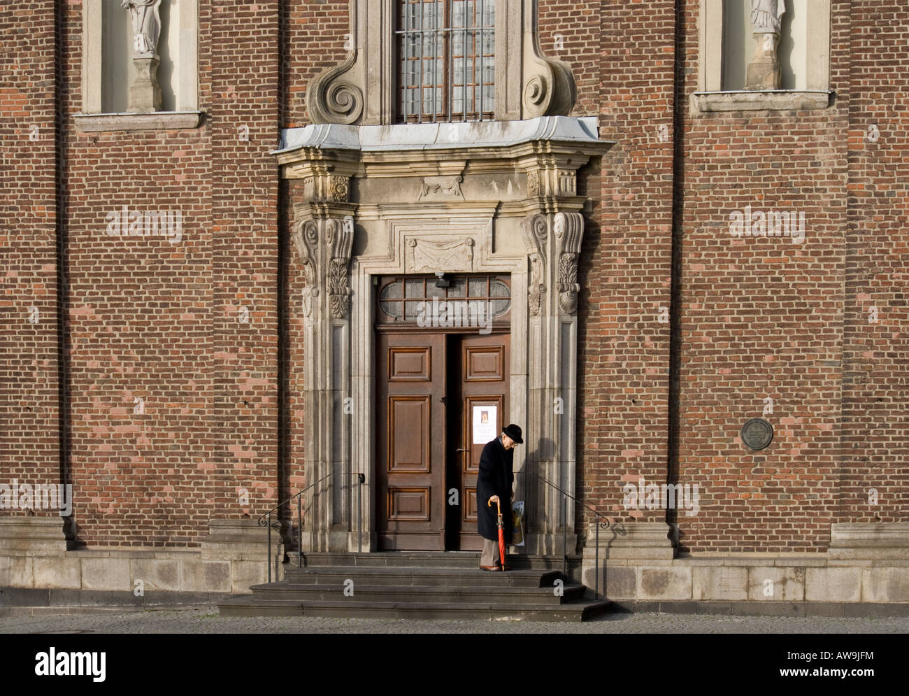 People leaving catholic church hi-res stock photography and images - Alamy