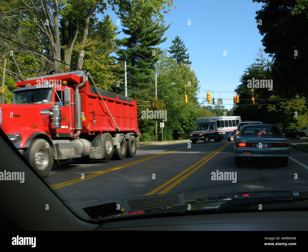 Busy truck hi-res stock photography and images - Alamy