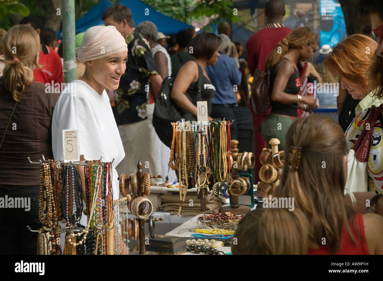 Outdoor jewelry stand vendor Stock Photo - Alamy