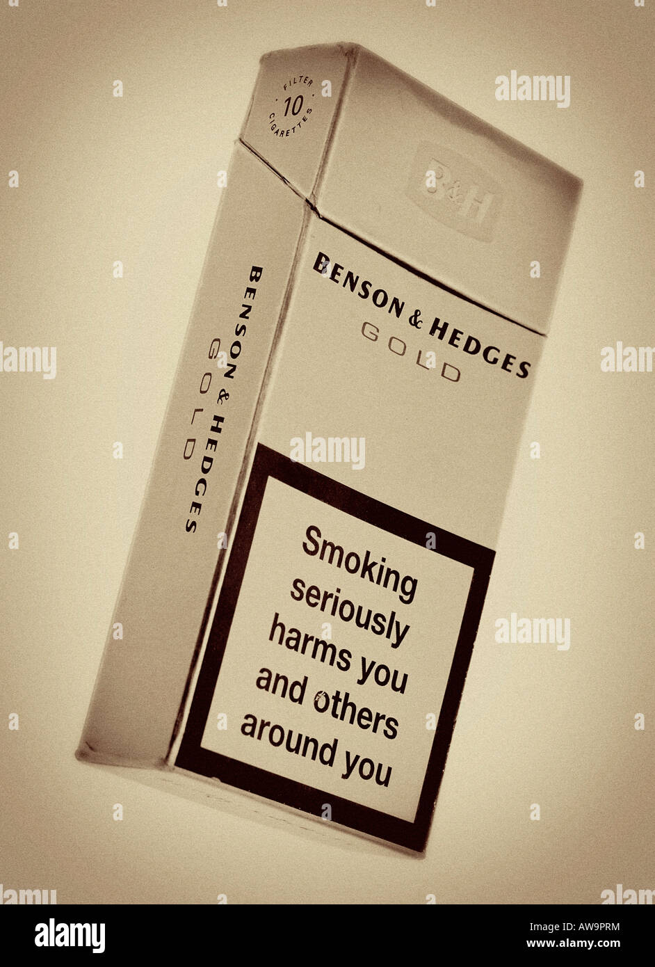 Packet of 10 Benson and Hedges Cigarettes Stock Photo - Alamy