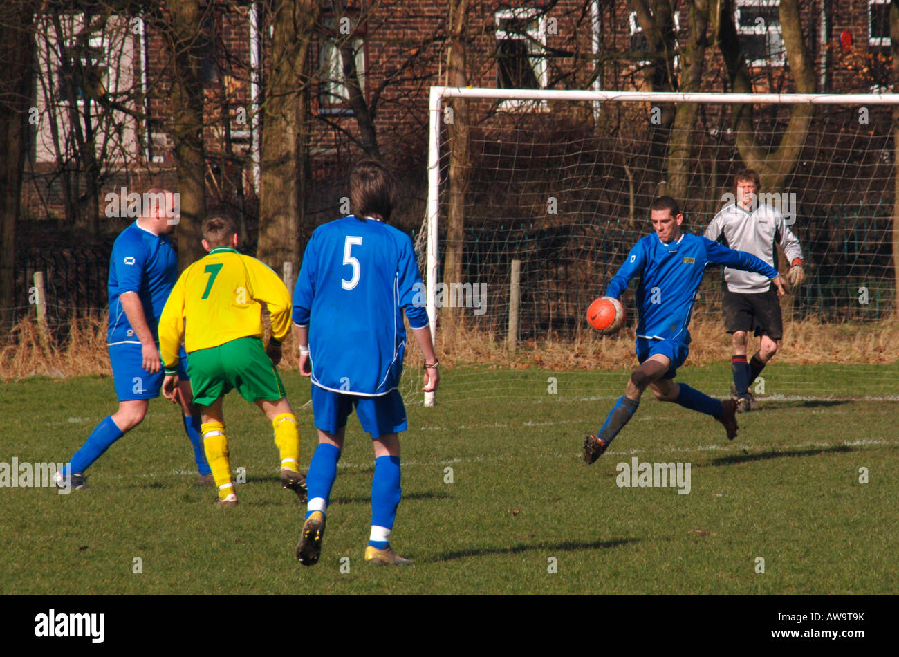 Sunday soccer hi-res stock photography and images - Alamy